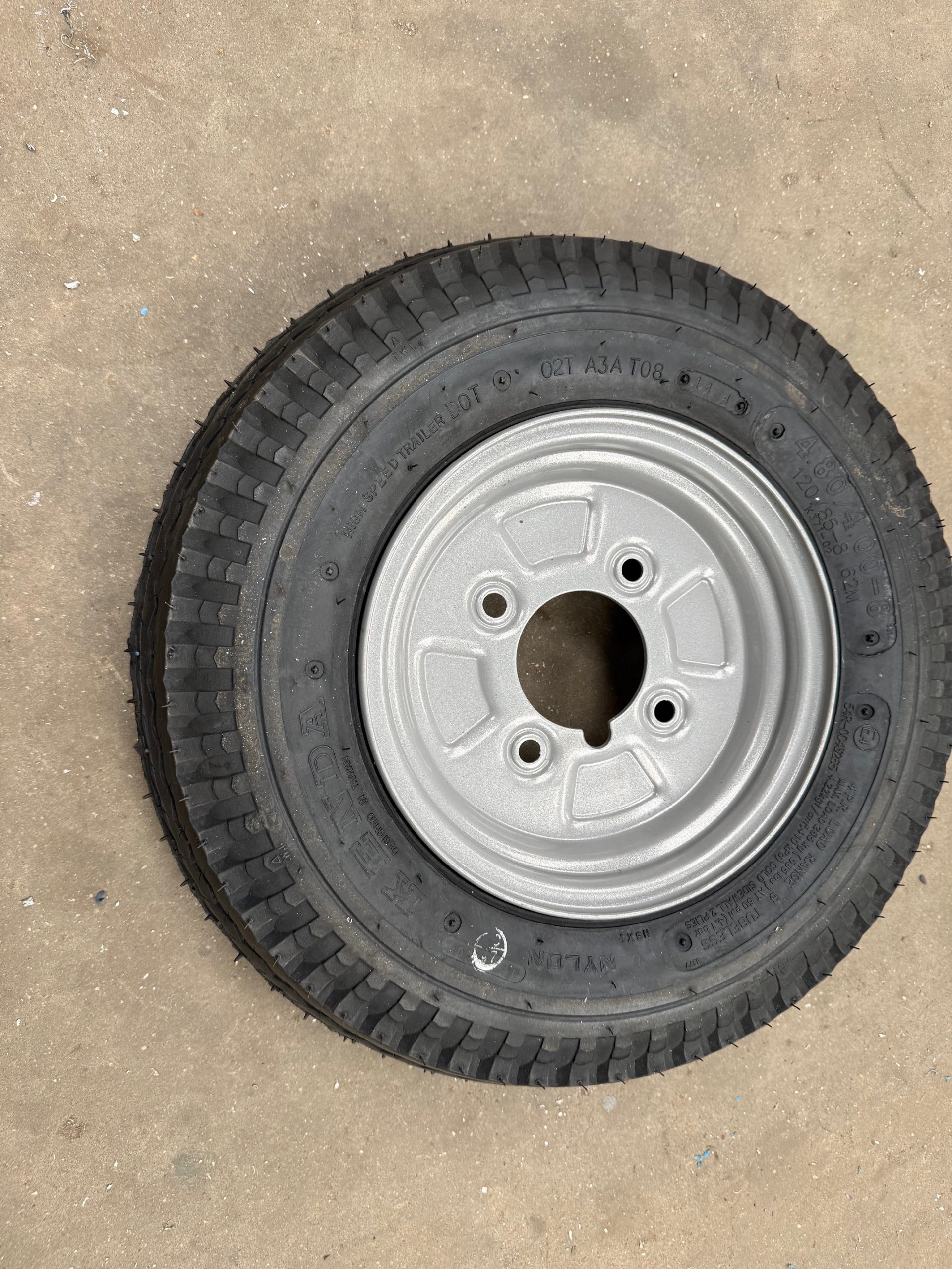 8 inch Road Wheel 4-ply 4x4inch PCD 265KG – Mersea Trailers