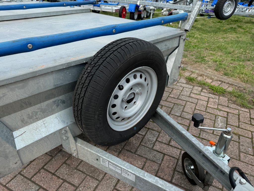 Box Trailer Spare Whl + Fixing 13” – Mersea Trailers