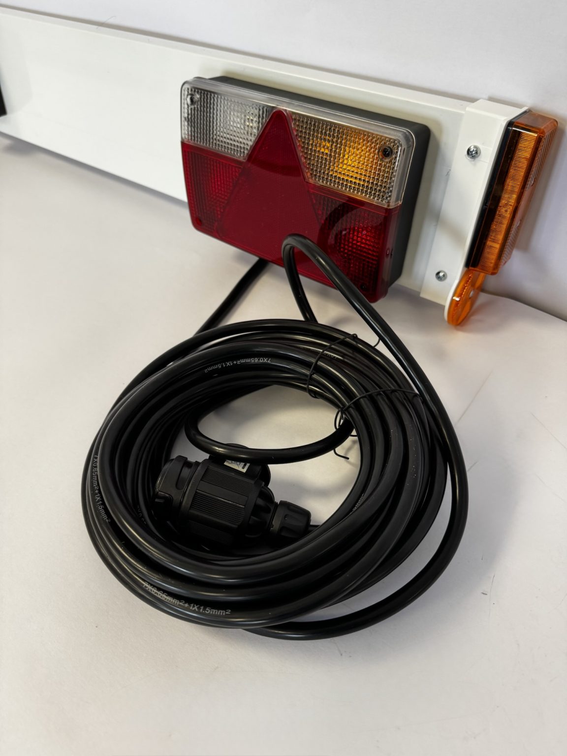 Heavy duty lighting board 2.03 metre wide with 10 metre cable. Two Fog ...