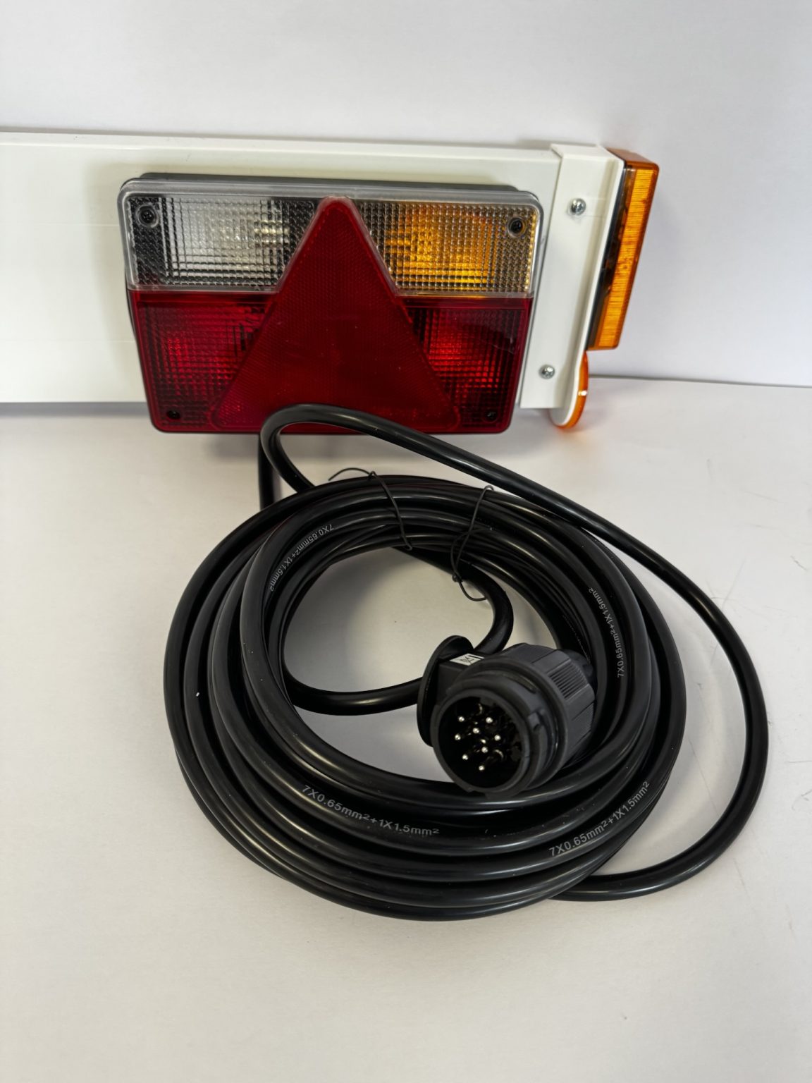 Heavy duty lighting board 2.03 metre wide with 10 metre cable. Two Fog ...