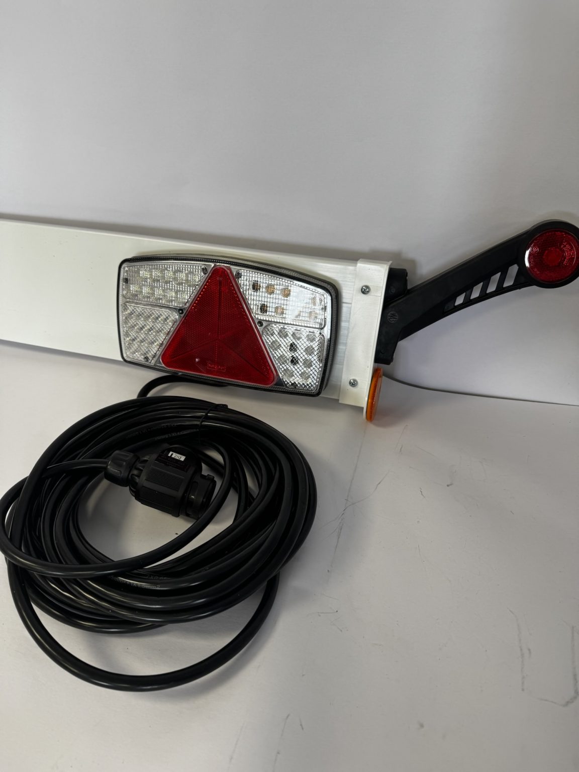 Heavy duty Lighting board 2.29m wide with 10m cable. Two Fog Lights Two ...