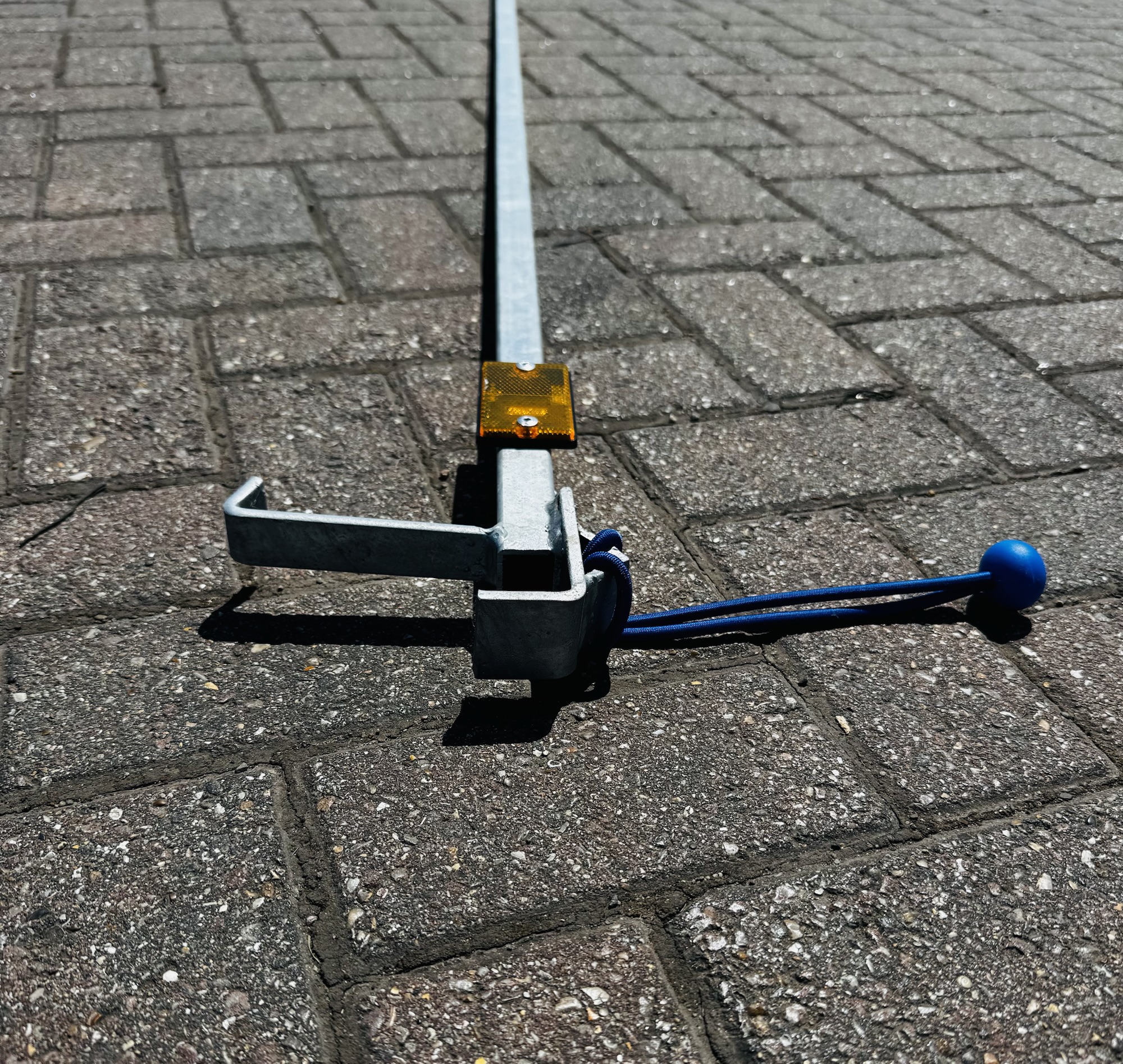 light board arm standard 25 box 2m long cranked end – Mersea Trailers