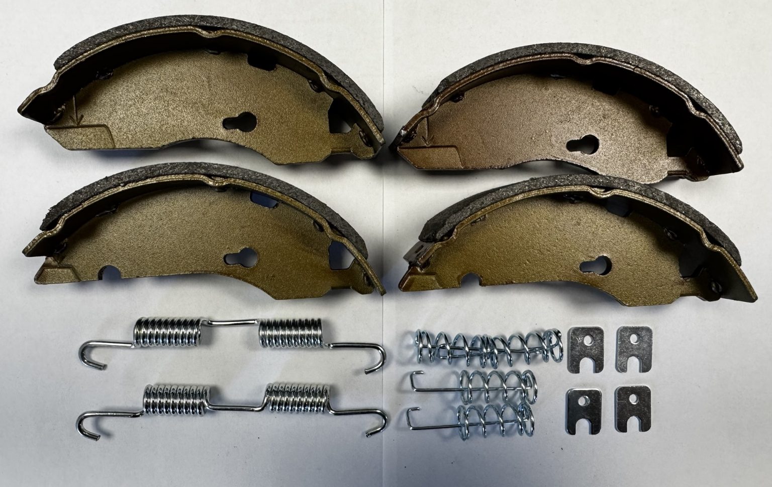 ALKO BRAKE SHOES FOR 1637 (384481+384296) SETFor 1 complete axle (2 ...