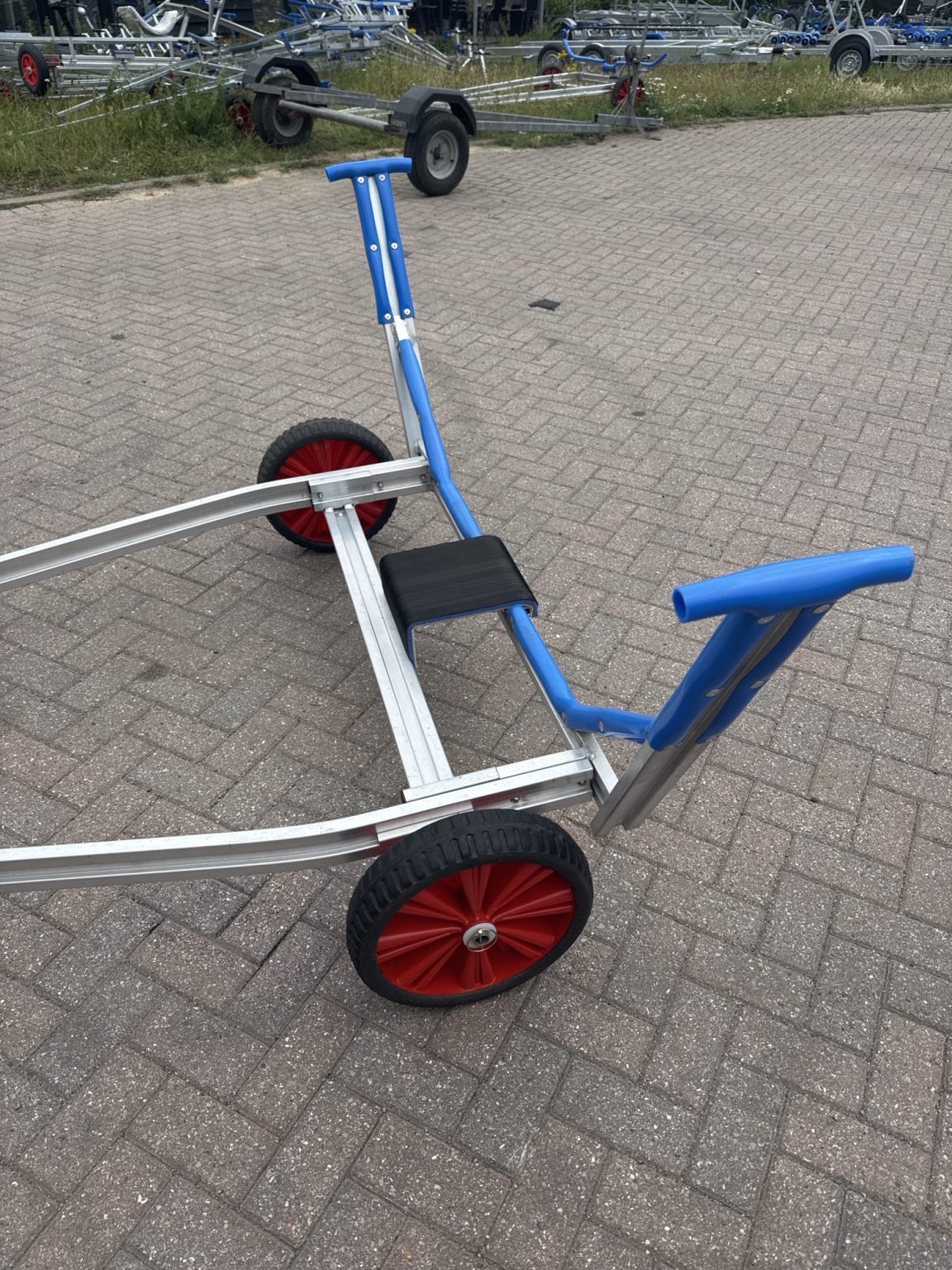 RS400 aluminium launch trolley gunwhale hung. – Mersea Trailers