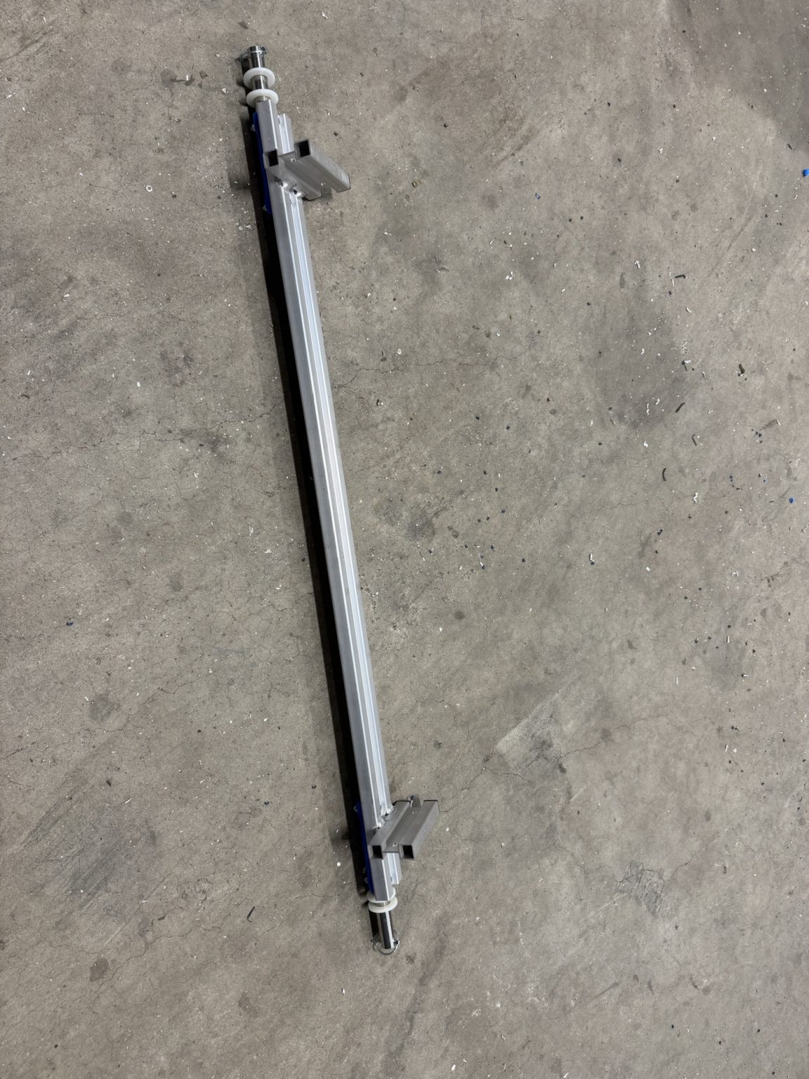 Axle standard for alluminium trolleys – Mersea Trailers