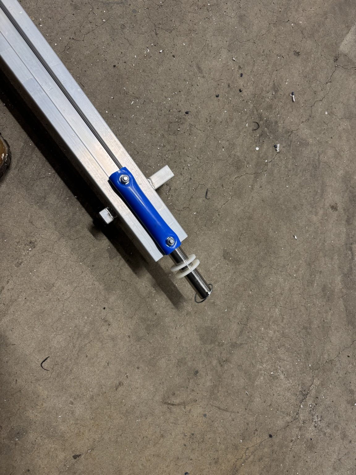 Axle standard for alluminium trolleys with stainless axles – Mersea ...